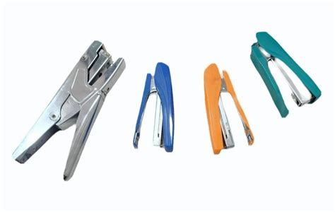 Blue Office Stapler Machine At ₹ 60 Piece In Mumbai Id 2853740793891