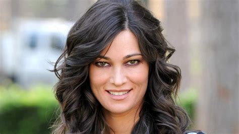 Manuela Arcuri Intervista Al Festival Del Cinema Di Venezia