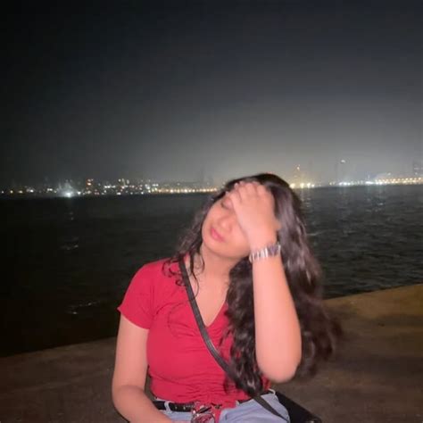 Suhani Suhanee On Threads