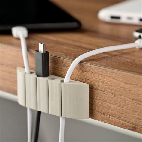 Organización De Cables Y Estuches Casa En Orden