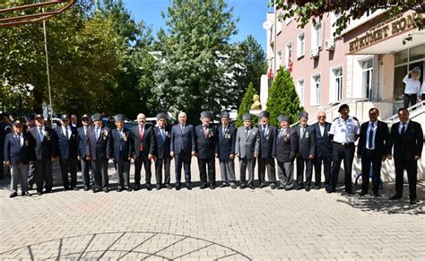 Valİden Muratliya Zİyaret Devrim Gazetesi