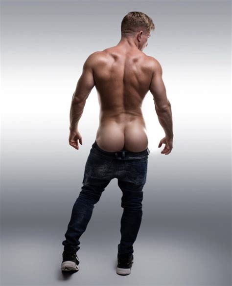 Model Of The Day Magnus Loki Daily Squirt