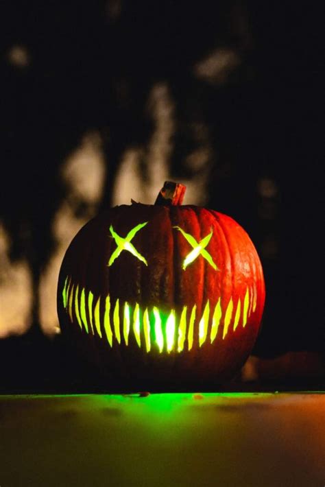 Easy And Scary Jack O Lantern Faces Anyone Can Carve • The Budget Decorator