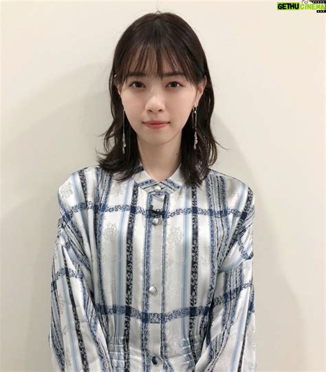 Nanase Nishino Instagram 「歌唱王」 日テレにて 今夜19時から放送です🎤 わたしはど緊張していたのですが 歌を