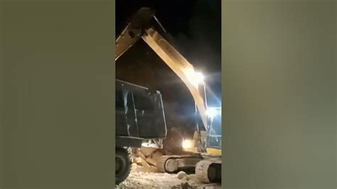 Liugone Excavator Liugone Excavator Working In Night Landt Poplen Jcb Youtube