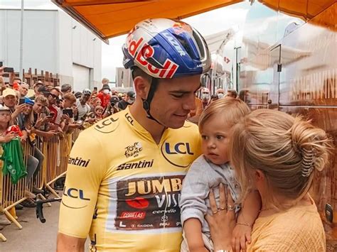 Akelig Moment Voor Wout Van Aert Sarah Viel Er Flauw Van” Redactie24