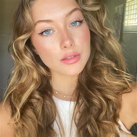 Picture Of Heloise Hut