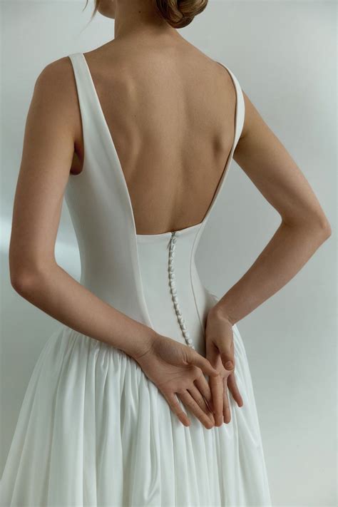 Lynn Reev Bridal Wedding Dress In Off White Crepe And Satin Square