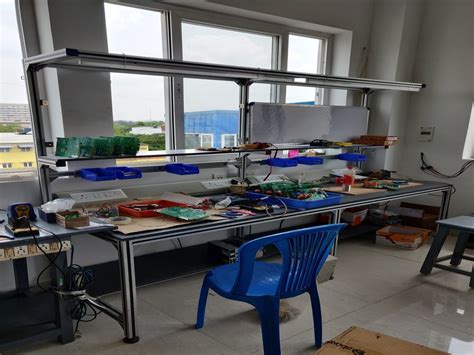 Aluminium Extrusion Electronic Assembly Work Bench Size 8x25x6 Feet Lxbxh At ₹ 32500