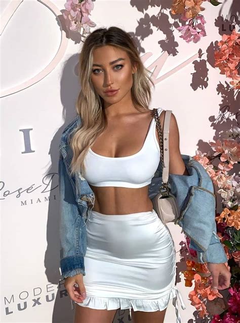 Stefanie Gurzanski Age Height Net Worth Boyfriend Facts Bio