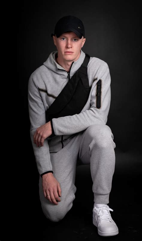 Liam Carpenter Offizielles Management Wecreate Agentur Für Tiktok Und Vertical Video Marketing