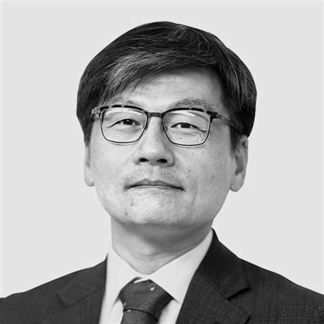 최준영의 Energy 지정학 對中 테크 대결 핵심은 ‘전기 美 태양광·풍력 발전 급속히 늘고 있다