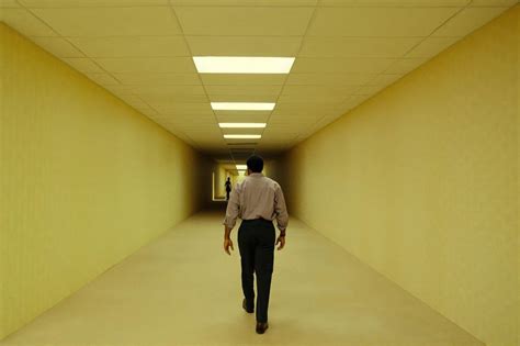 北米で大旋風を巻き起こす『backrooms』の続編映画がはやくも進行中？20歳の新鋭ケイン・パーソンズはyoutubeシリーズ継続にも意欲
