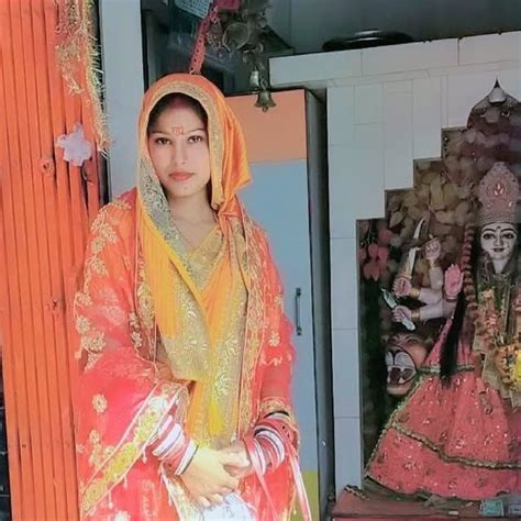 Reshma Kumari Reshmakatheriya • Threads Say More