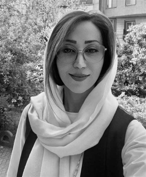 Negar Hamideh Zahmati On Linkedin می گفت تو گوشی قدیمیم دنبال یه شماره می‌گشتم، دیدم آخرین