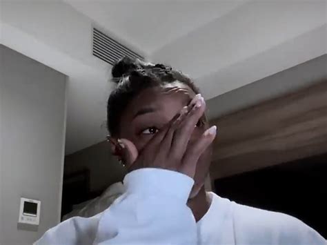 Simone Biles Breaks Down In Tears Over Tokyo Olympics Struggles In Doc Trailer Cirrkus News
