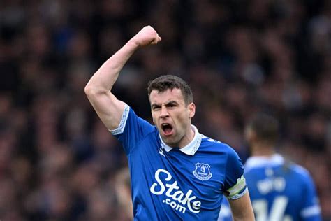 Everton Captain Seamus Coleman Signs New Contract Set For 17th Year At