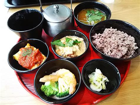 24 7 Cafe Apartment」kitteにオープンした女子に人気のカフェで至福のごはん♪ みゆかふぇ