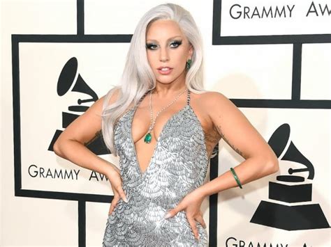 10 Momentos Em Que Lady Gaga Mostrou Ser Linda E Sexy Em Seus Clipes