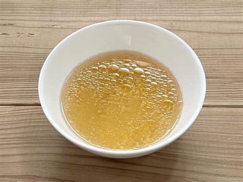 排水溝にそのまま流してない？油が浮いたスープの捨て方に「こうすればよかったのか」 Macaroni