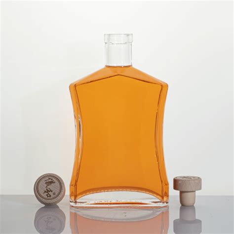 Square Alcohol Bottle 700ml Vodka Bottle Custom Lgg 135 Long Glory Glass