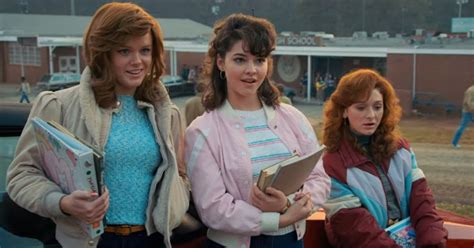 Heres Why Madelyn Cline Didnt Become Famous For Her Stranger Things Role