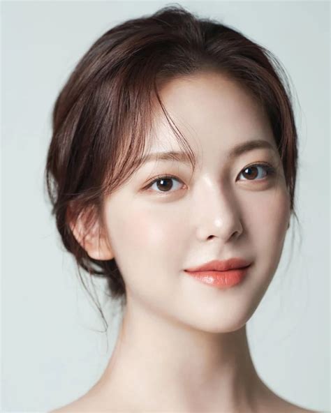 Lee Su Ha Picture 이수하 Hancinema 981 Korean Makeup Look Asian Makeup Looks Soft Makeup