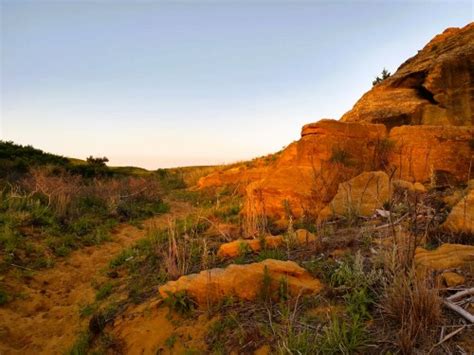 Head To The Smoky Hills To Witness The Most Mind Blowing Red Rock