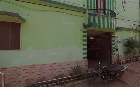 Amina Khan Spa Looker