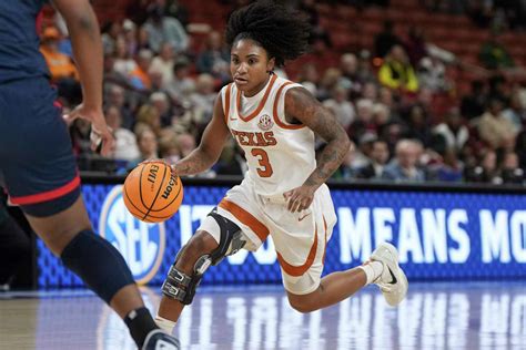 Sweet 16 Rori Harmon Drives Texas Women Toward A Title