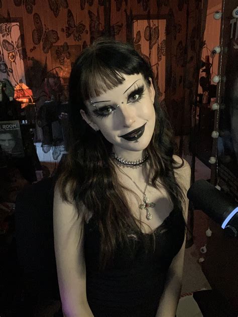 Tw Pornstars Vitt ꩜ Twitter Im Live On Twitch Idk What The Hell Were Gonna Do Tho 1259