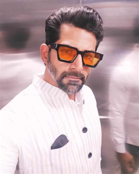 Vivan Bhatena Net Worth Height Weight Age Affairs Wiki Facts And Figures