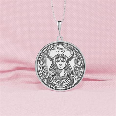 14k Gold Hathor Necklace Egyptian Goddess Pendant Ancient Jewelry Etsy