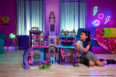 Monster High Haunted High School Playset Mattel
