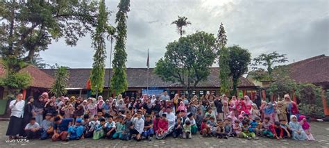 Tantangan Dan Peluang Santri Di Era Digital Dan Ai Momentum Peringatan