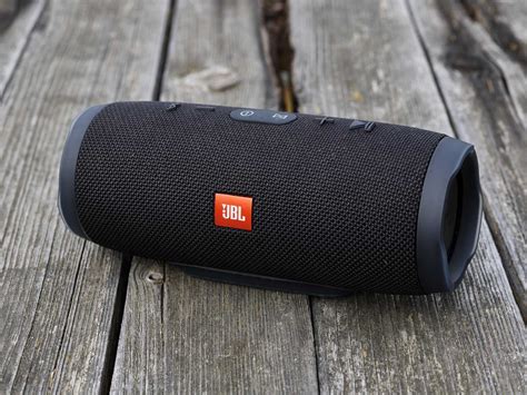Как зарядить колонку jbl charge 3