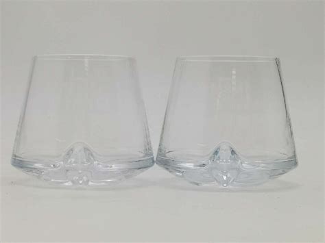 Two Midleton Very Rare Whiskey Glasses Whiskey Bidders Irish Whiskey Auction Online Platform