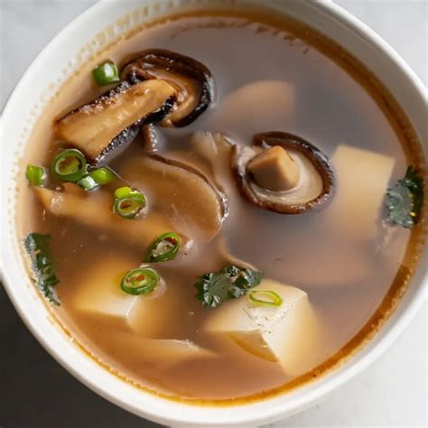 5 Minutes Miso Soup With Shiitake Mushrooms A Delicious Meal Soup Chick