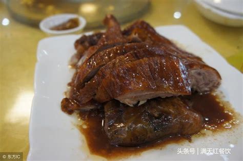 廣東脆皮燒鵝做法，鵝肉嫩滑細膩，真的是「爽、爽、爽」！ 每日頭條
