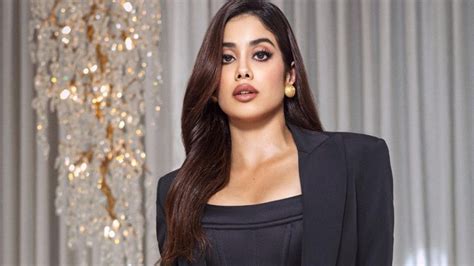 Janhvi Kapoor Fan Photos Janhvi Kapoor Pictures Images 80790
