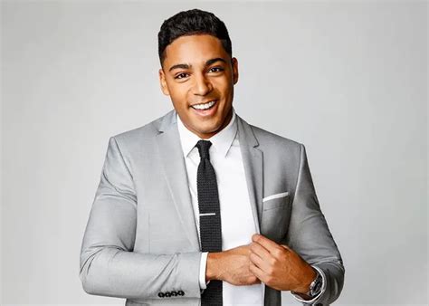 Celebrity Micheal Evans Behling Bio And New Net Worth 2022