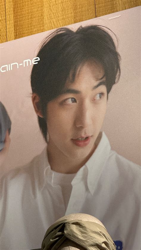 逛街停下來拍這張被男友譴責說德德未成年。 小等一下！這張是經過耐斯鵬鵬aka鄭運鵬兒子的吧拔 Niceponpon0602同意拍攝、合法曝光的照片！我是清白無罪的吧！