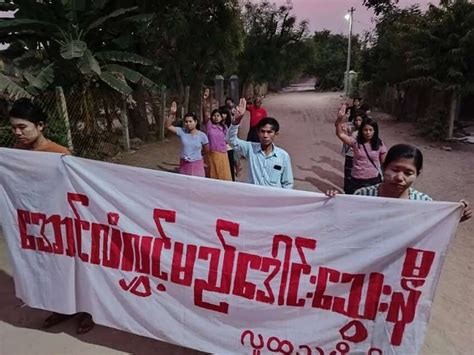 အောင်လံလွှင့်မည် ဒေါင်းသွေးနီ သပိတ်စစ်ကြောင်းက စစ်အာဏာရှင် တော်လှန်ရေး