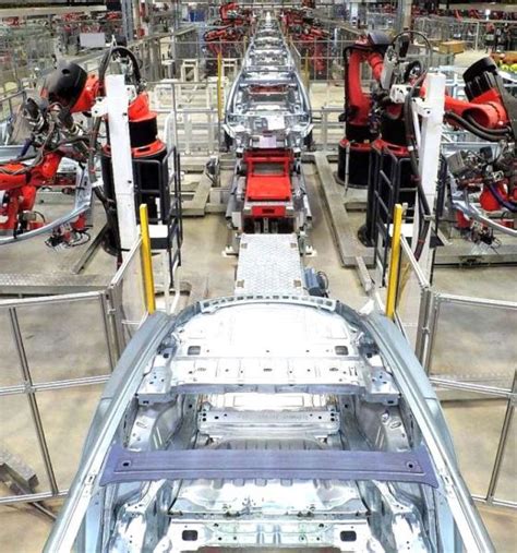 Teslas Manufacturing Advantage Lies In Legacy Autos Stranded Assets