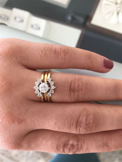 5 Stunning Looks You Can Create With Your Solitaire Engagement Ring