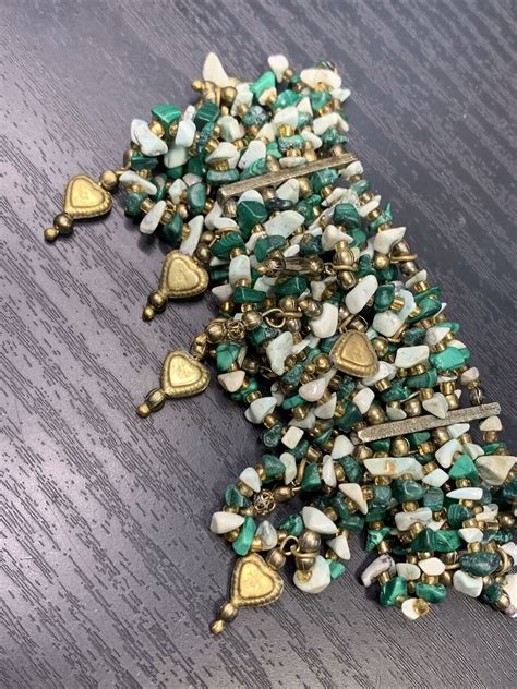 Vintage Green Malachite Chip Stone Cha Cha Heart Cha Gem