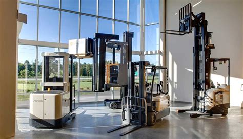 Crown Lift Trucks On Linkedin Crowns Extensive Sales And Service