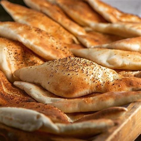 صمون عراقي World Street Food Iraqi Cuisine Middle East Food