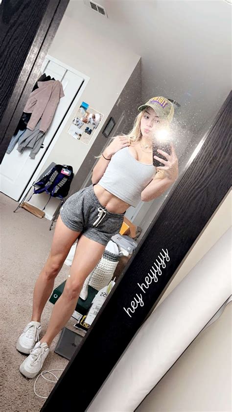 Mirror Selfies Snap April 2023 R Oliviadunne