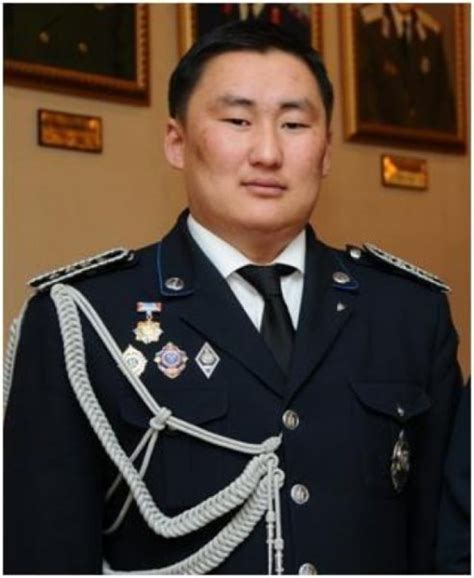 ЦЕГ ын ХМТ ийн дарга хурандаа Б Баатархүү 14 настай хүүгийн машин хулгайлсан хэргийг шалгаж